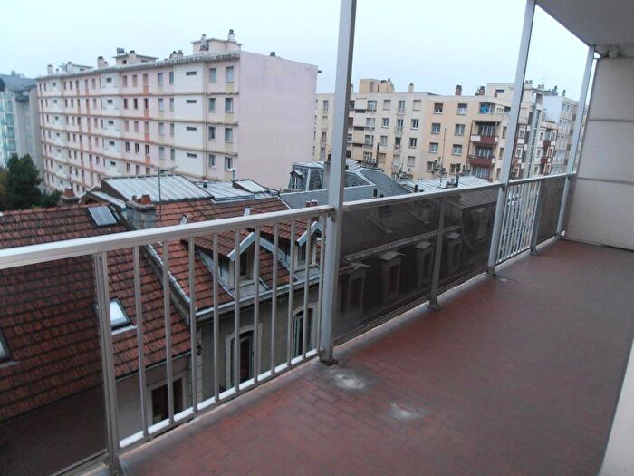 Appartement à louer - Centre Ville Nord, Aix-les-Bains - 3 pièces - 1 chambre