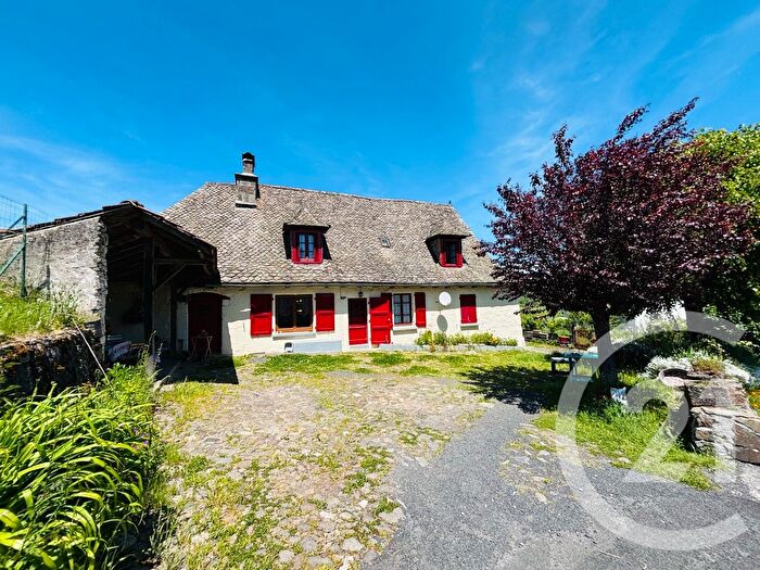 Maison à vendre - Carlat - 5 pièces - 4 chambres