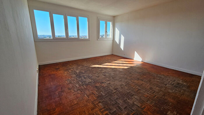 Appartement à vendre - Neuilly-sur-Marne, Carnot, République - 2 pièces - 1 chambre