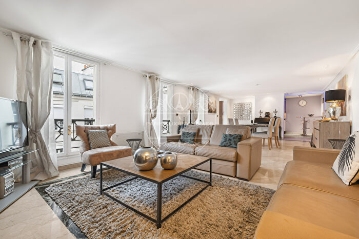 Appartement à vendre - Paris e , Elysée, Madeleine - 4 pièces - 2 chambres