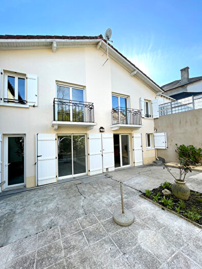 Maison à louer - Saint-Sever - 5 pièces - 4 chambres