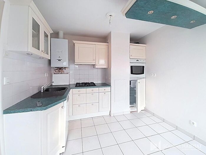 Appartement à louer - Ploërmel - 4 pièces - 3 chambres