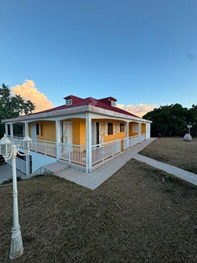 Maison à louer - Le Gosier - 5 pièces - 4 chambres