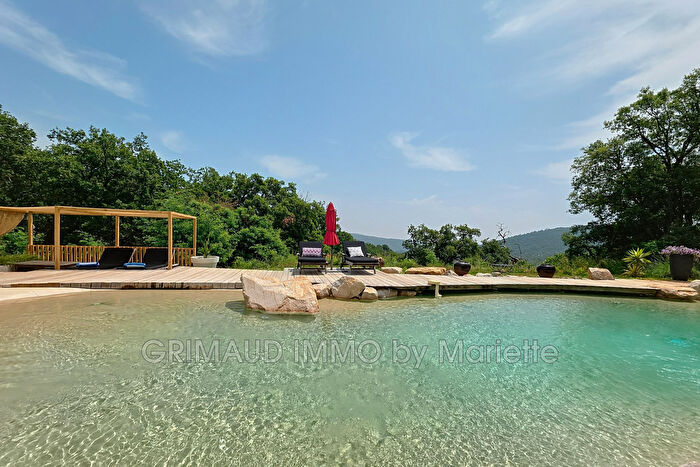 Maison à vendre - La Garde-Freinet - 5 pièces - 4 chambres