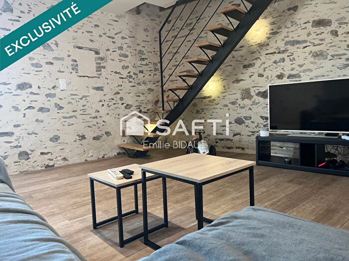 Maison à vendre - Saint-Georges-de-Montaigu - 4 pièces - 3 chambres