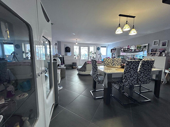 Maison à vendre - Saint-Menges - 7 pièces - 5 chambres