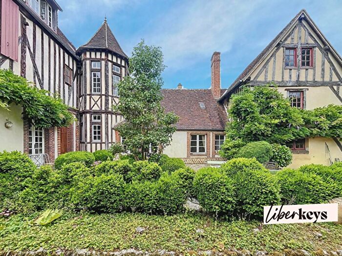 Maison à vendre - Verneuil-sur-Avre - 9 pièces - 6 chambres