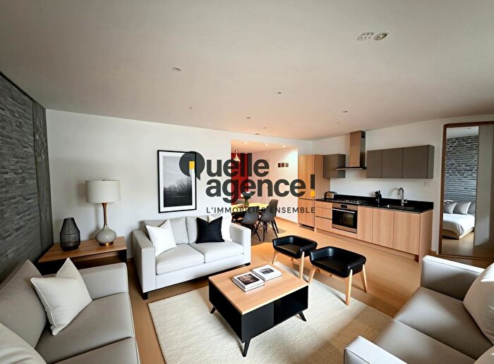 Appartement à vendre - Lesneven - 6 pièces - 1 chambre