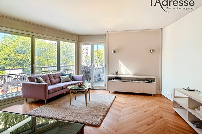 Appartement à vendre - Suresnes, Plateau Ouest - 3 pièces - 2 chambres