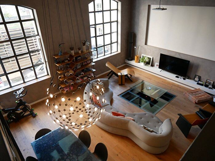 Appartement à louer - Croix Rousse Centre, Lyon ème arrondissement - 6 pièces - 4 chambres