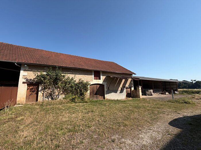 Maison 4 pièces à Sainte-Marie-de-Chignac, à vendre