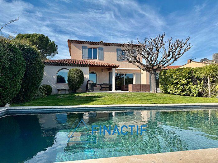 Maison à vendre - Éguilles - 6 pièces - 4 chambres