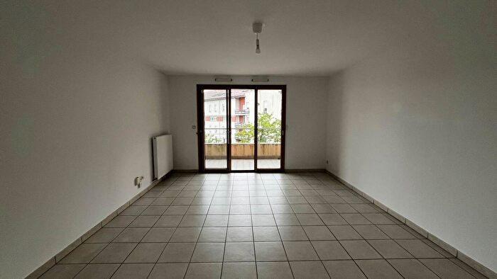 Saint Louis, Lyon 7ème arrondissement : Appartement 3 pièces à louer