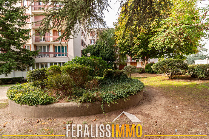 Appartement à vendre - Saint-Ouen-lAumône, Centre-ville, Prairie - 5 pièces - 3 chambres