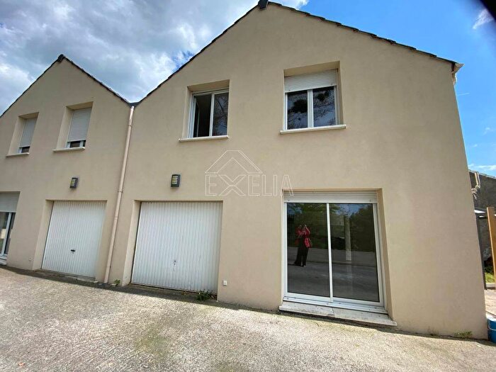 Maison 4 pièces à louer à Sainte Anne, Mantes-la-Jolie