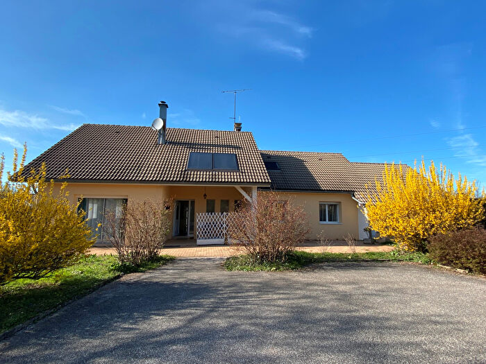 Maison à vendre - Clairvaux-les-Lacs - 7 pièces - 6 chambres