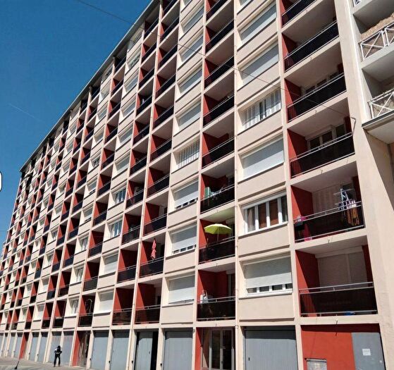 Appartement à louer - Saint-Étienne - 3 pièces - 2 chambres