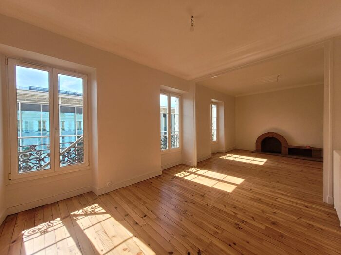 Appartement à louer - Pau - 3 pièces - 2 chambres