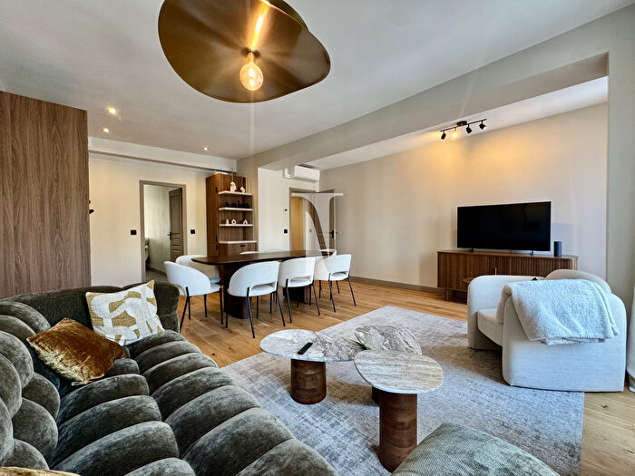 Appartement 4 pièces à vendre à Paris 8ème