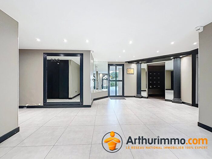 Appartement à vendre - Nanterre, Chemin de lîle - 3 pièces - 2 chambres