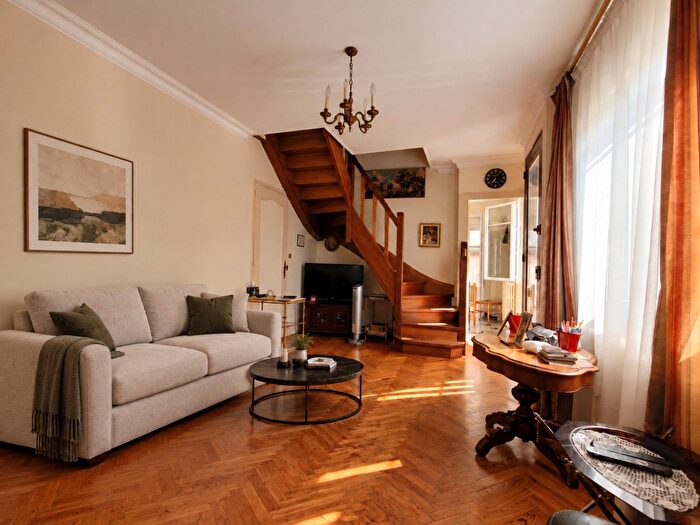Maison 5 pièces à Villenave-d'Ornon, Le Pont de la Maye, Canteloup, Madère, Le Béquet, à vendre