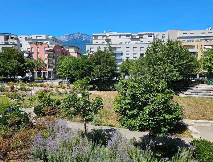 Appartement 1 pièce à Championnet-Caserne de Bonne, Grenoble, à louer