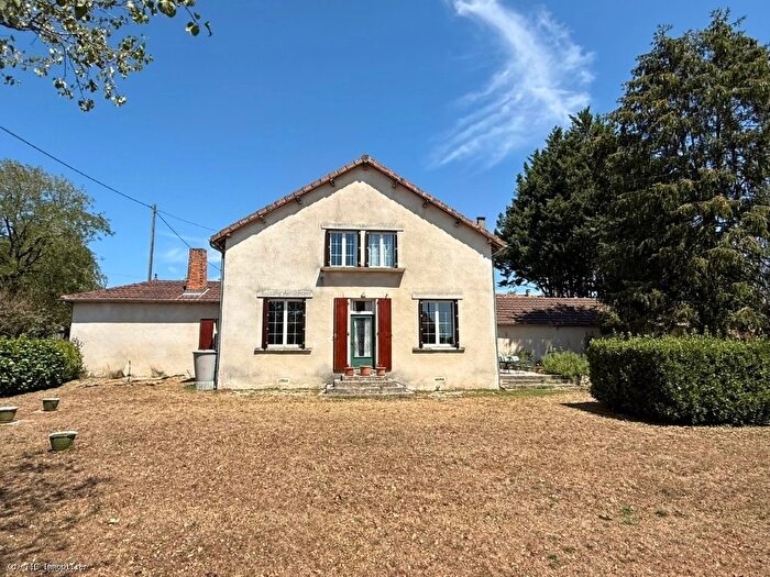 Maison 6 pièces à vendre à Champagne-Mouton