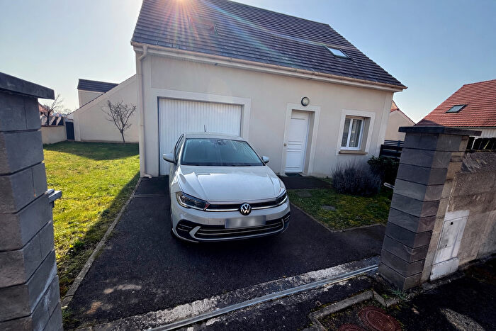 Maison à vendre - Moussy-le-Vieux - 5 pièces - 3 chambres