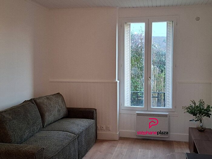 Appartement à louer - Monesse-Roger Salendro, Chaville - 3 pièces - 2 chambres