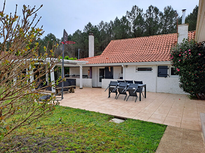 Maison à vendre - Saucats - 6 pièces - 5 chambres