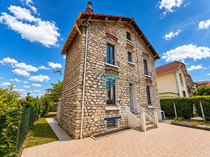 Maison 6 pièces à Mantes-la-Jolie, Centre-ville, à vendre