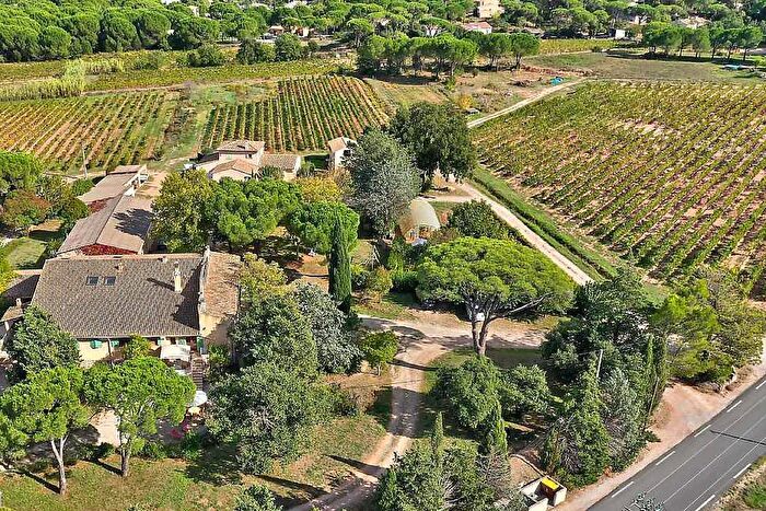 Maison à vendre - Vidauban - 17 pièces - 11 chambres