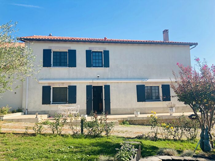 Aunac - Maison 8 pièces à vendre