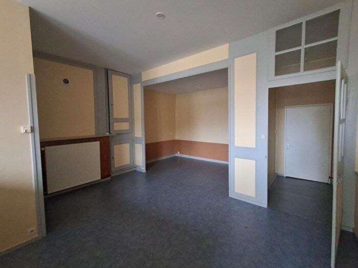 Appartement à vendre - Saint-Léonard-de-Noblat - 2 pièces - 1 chambre