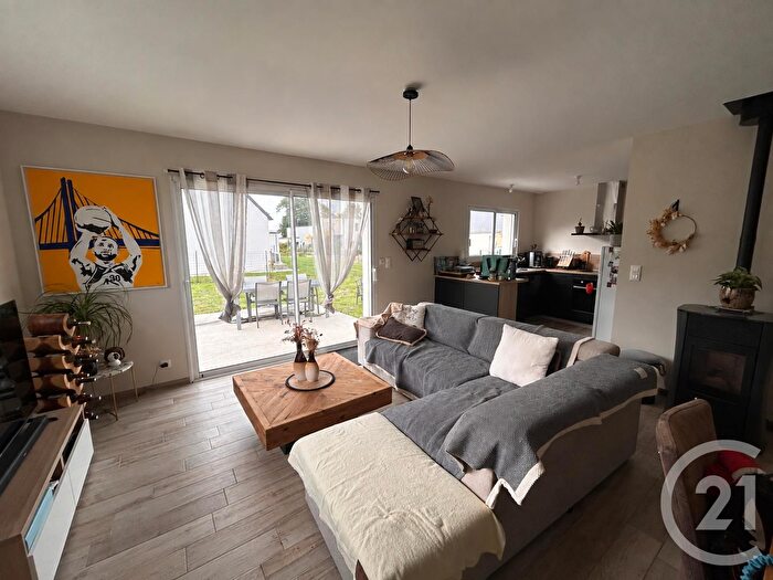 Saint-Planchers : Maison 3 pièces à louer