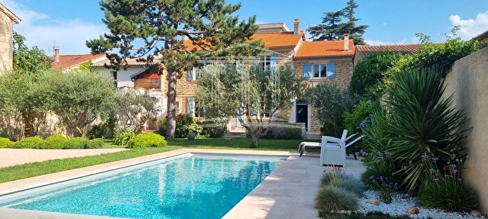 Maison à vendre - Sorgues, Centre-ville - 5 pièces - 3 chambres