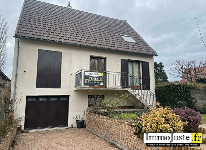 Maison à vendre - Magny-les-Hameaux - 6 pièces - 4 chambres