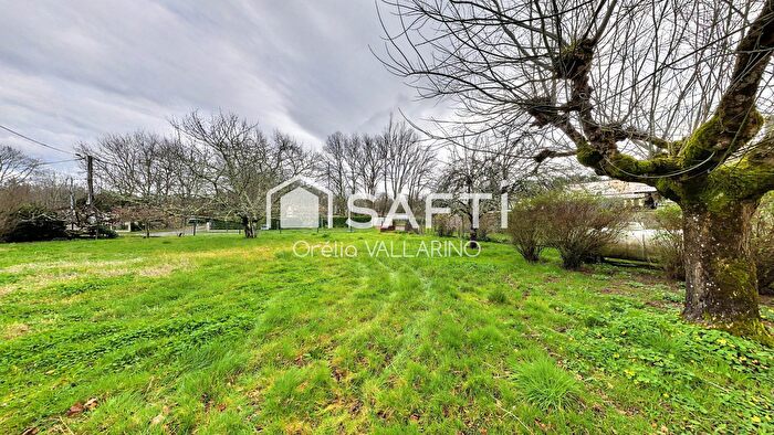 Maison à vendre - Tauriac - 5 pièces - 4 chambres