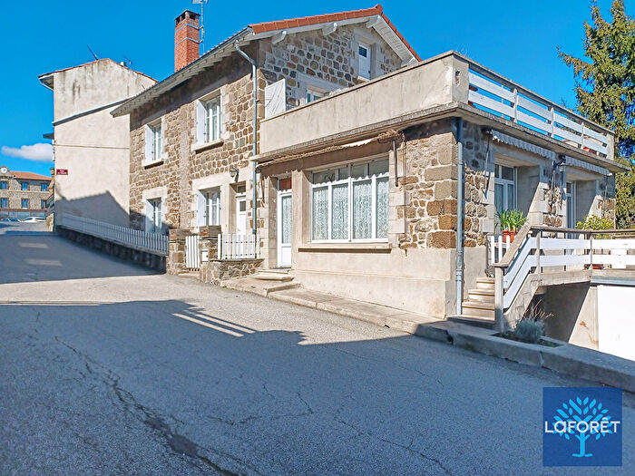 Maison à vendre - Polignac - 6 pièces - 5 chambres