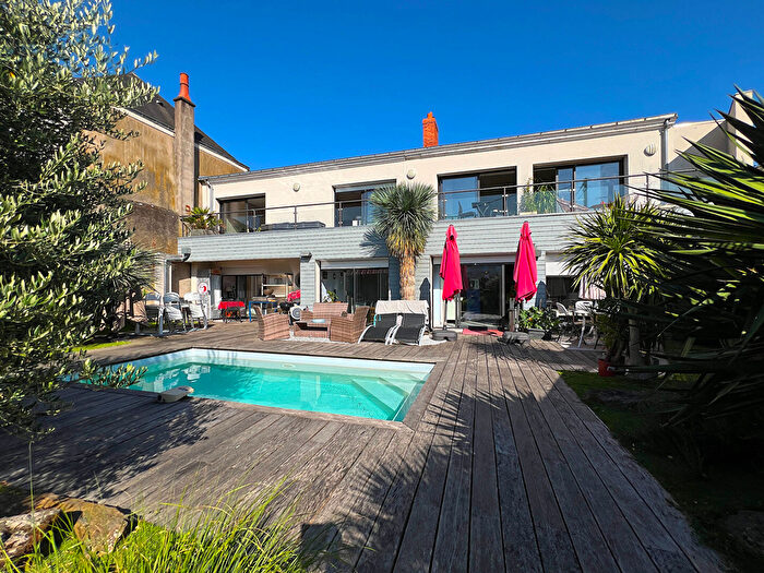 Maison à vendre - La Chapelle-Basse-Mer - 6 pièces - 3 chambres