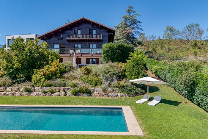 Grilly : Maison 7 pièces à vendre