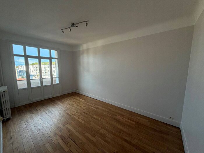 Appartement 2 pièces à louer - Père Komitas, Chaville