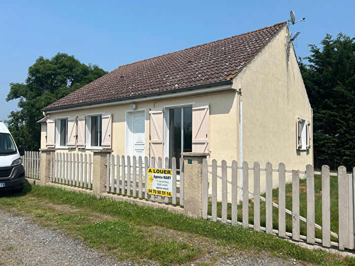 Maison à louer - Saint-Pont - 4 pièces - 3 chambres
