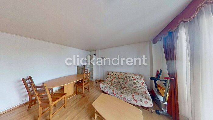 Appartement à louer - Bois Cadet-Montesquieu-Terroir, Fontenay-sous-Bois - 3 pièces - 2 chambres