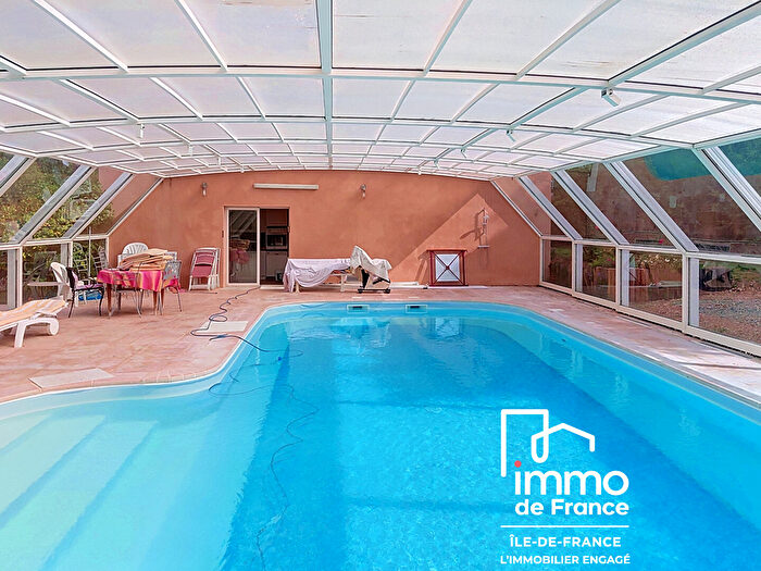 Maison 5 pièces à Landelles, à vendre