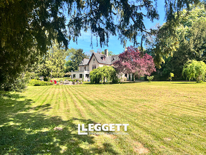 Clécy : Maison 11 pièces à vendre