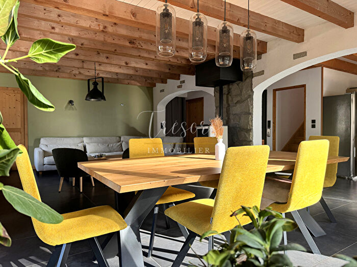 Maison à vendre - Thônes - 7 pièces - 4 chambres