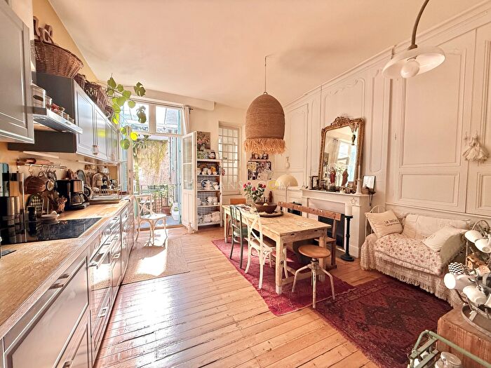 Appartement à vendre - Tours, Centre-ville - 4 pièces - 2 chambres