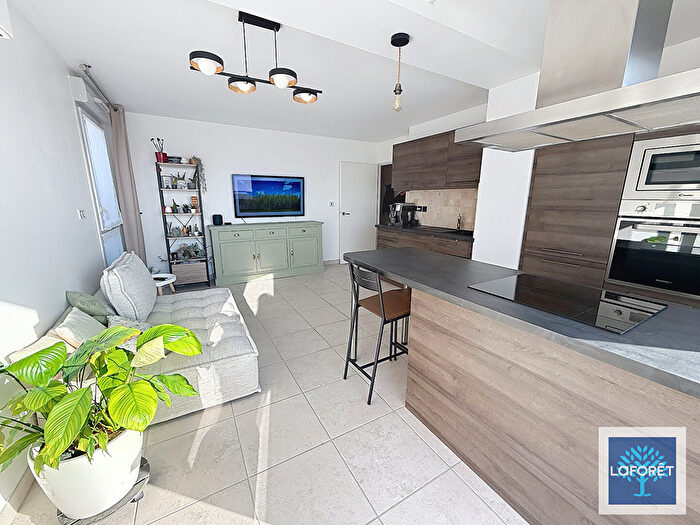 Appartement à louer - Sennecey-lès-Dijon - 3 pièces - 2 chambres