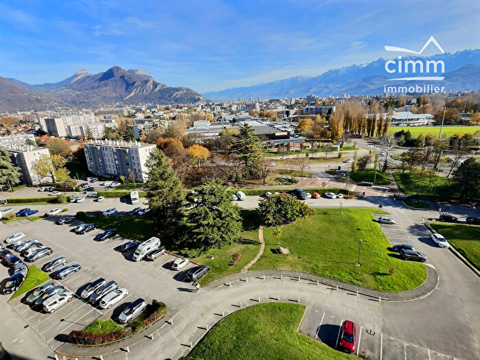 Appartement à vendre - Seyssinet-Pariset, Pacallaire, Champ Blanc - 3 pièces - 2 chambres